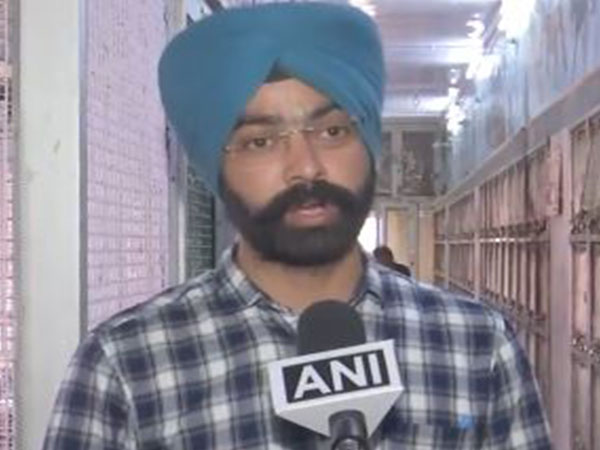 Charity Bird Hospital in Delhi's Chandni Chowk gives respite to birds ...