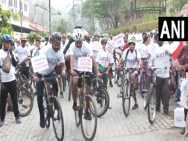 SVEEP cell holds cycle rally in Assam to encourage voters' participation