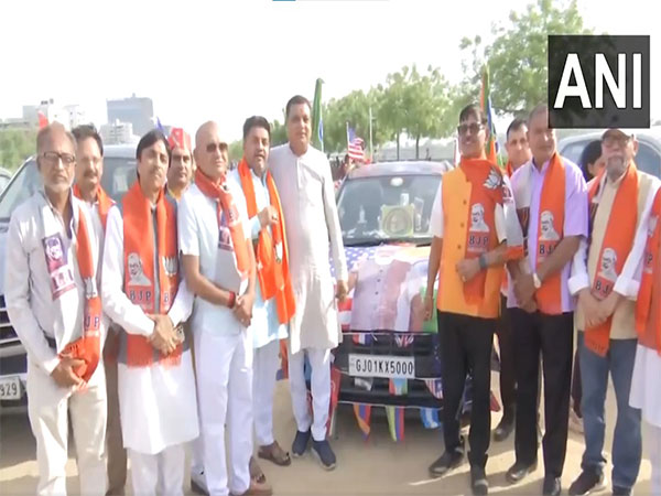 Lok Sabha elections: NRIs hold car rally from Ahmedabad to Surat in ...