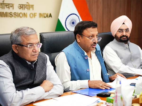 Election Commission reviews preparedness ahead of phase 3 of Lok Sabha ...