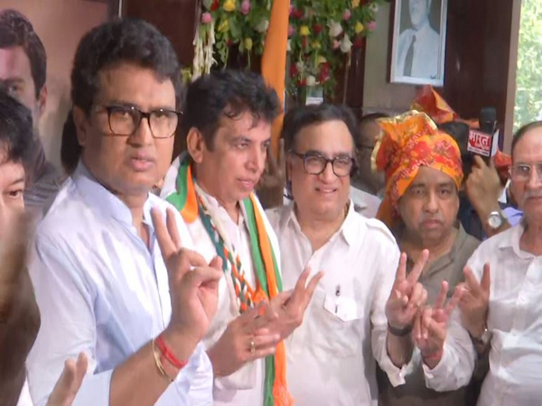 Devender Yadav takes charge as Delhi Congress President