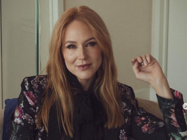 Singer Jewel gets candid about overcoming childhood trauma, painful divorce