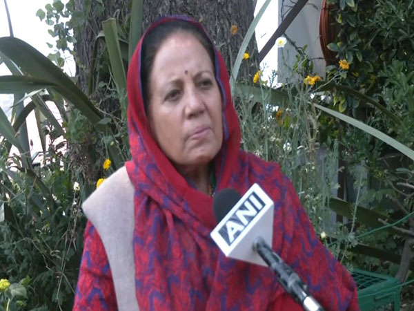 "People within BJP hurt after Kangana fielded from Mandi," Pratibha ...