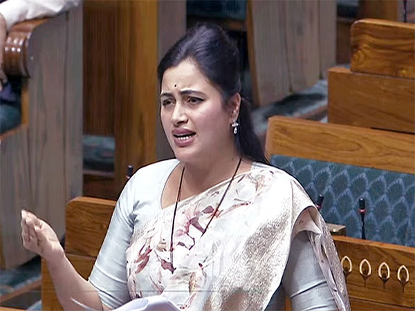 Mumbai Police files case against Navneet Rana's domestic help for theft ...