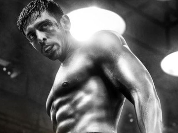 Kartik Aaryan flaunts his ripped body as boxer in second poster of ...