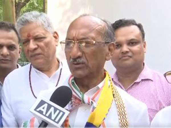 Congress's JP Aggarwal hits trail campaign ahead of polling in Delhi