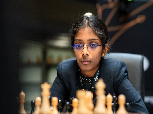 Brother-sister duo of Praggnanandhaa, Vaishali lead Norway Chess 2024 ...