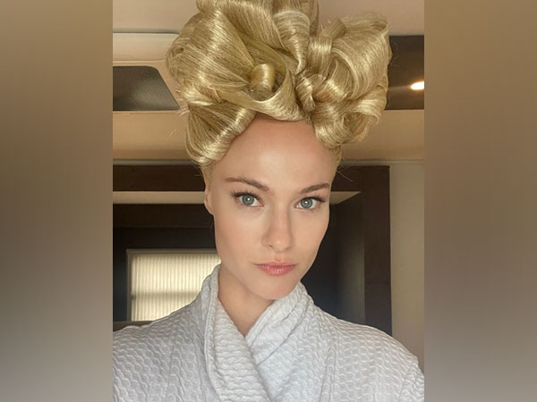 'In Love with a woman': 'Bridgerton' star Jessica Madsen opens up about ...