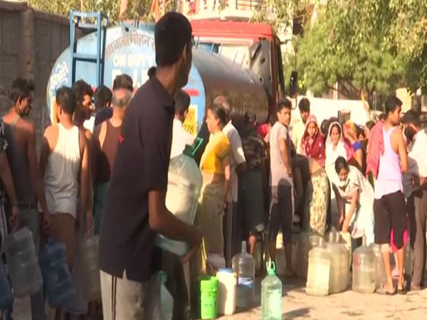 Queues by tankers grow as many areas in Delhi continue to grapple with ...