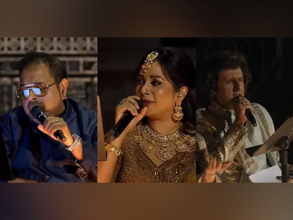 Shankar Mahadevan, Shreya Ghoshal, Sonu Nigam sing bhajan 'Ram Ram Jai Raja Ram' at Anant ...
