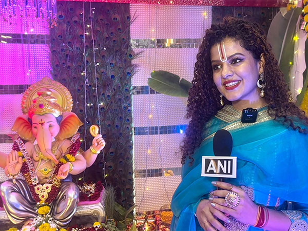 Singer Palak Muchhal urges fans to celebrate Ganesh Utsav in eco ...