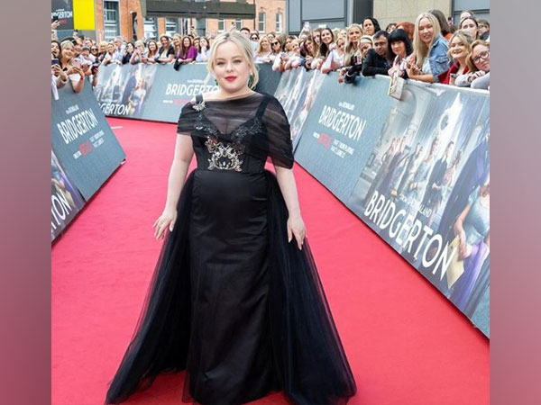 'Bridgerton' star Nicola Coughlan enjoys date night with rumoured ...