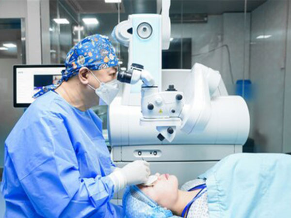 DND International Eye Hospital: Pioneering SMILE Pro Surgery & Leading ...
