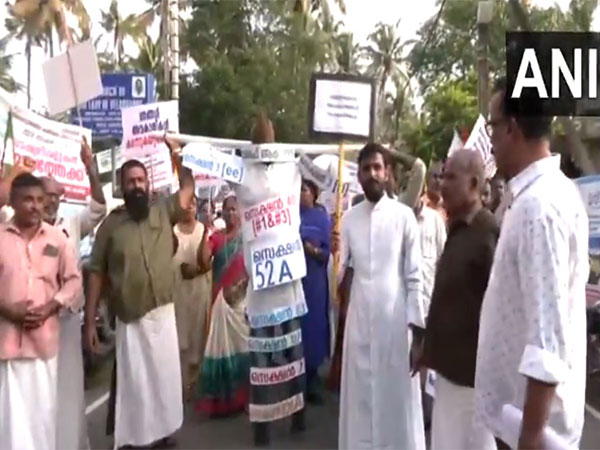 Kerala: People protest against Waqf Act in Kochi
