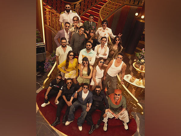 Akshay Kumar, Abhishek Bachchan pose with 'Housefull 5' cast as they cruise through final schedule