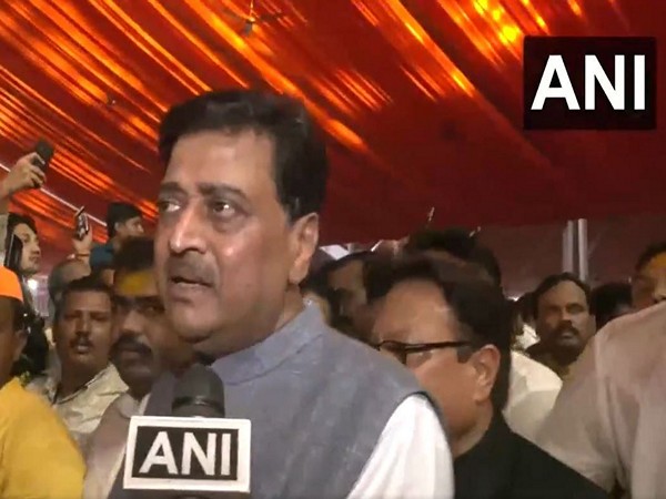 "Maharashtra got stable govt" BJP leader Ashok Chavan after Fadnavis ...