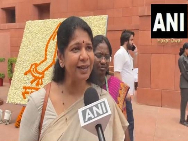 DMK's Kanimozhi condemns Centre's "ruthless, inhuman use of force ...