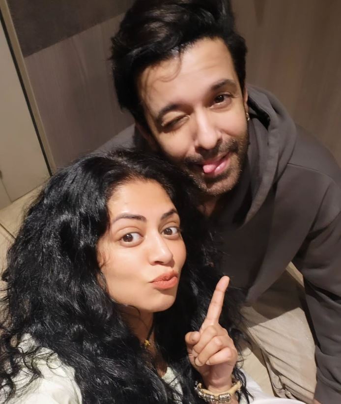 F.I.R. reunion: Kavita Kaushik bonds with Aamir Ali over good old times