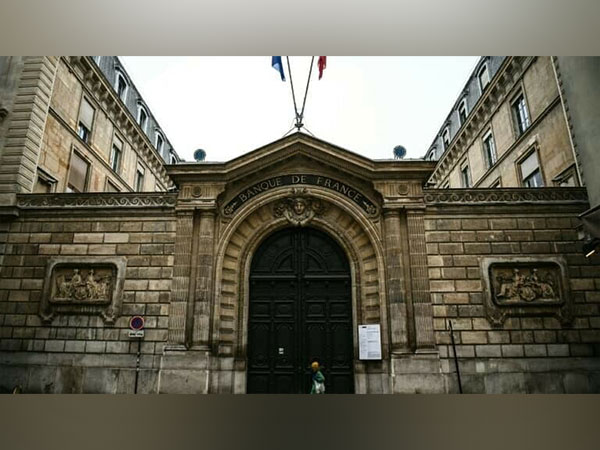 Bank of France raises corporate credit rating threshold for first time ...