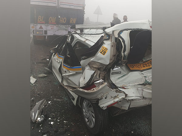 UP: Dense fog causes multi-vehicle collision on NH-91 in Bulandshahr ...