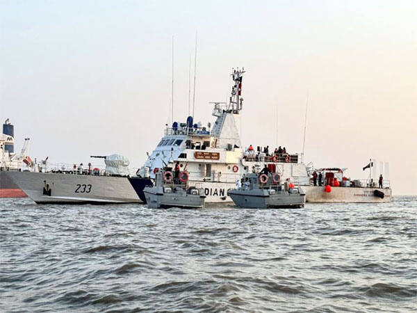 Mumbai boat tragedy: 4 Navy personnel killed, 1 critically injured in ...