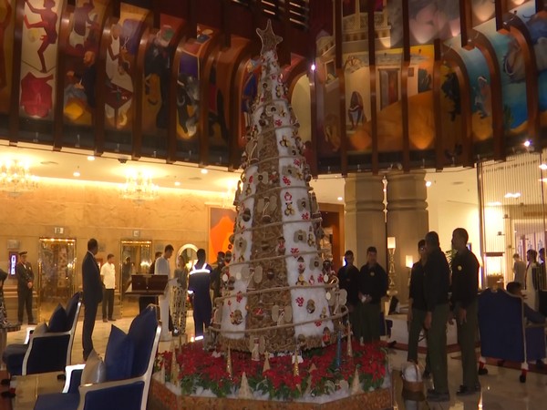 Xmas special: ITC Maurya promotes sustainability with Christmas tree ...