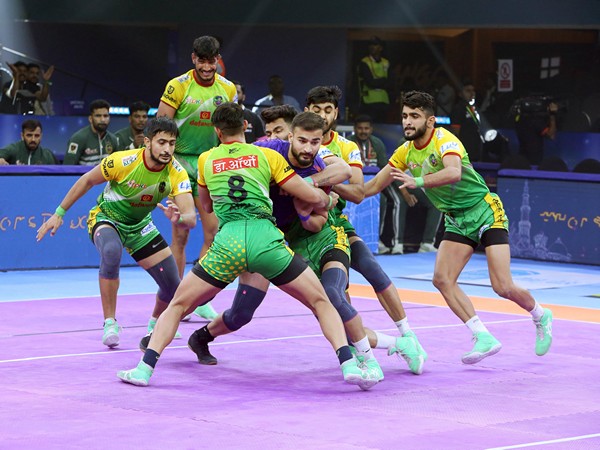 PKL: Patna Pirates storm into final with narrow win over Dabang Delhi KC