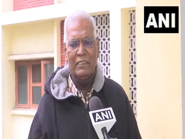 D Raja Pays tribute to Dr. Manmohan Singh, calls him a statesman