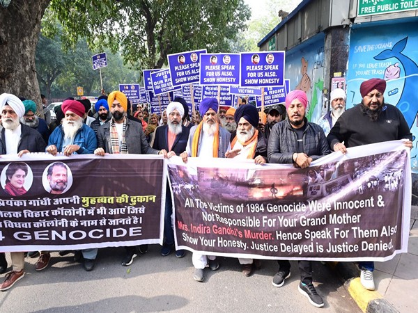 Sikhs holds protest march in Delhi, demands apology from Congress for ...