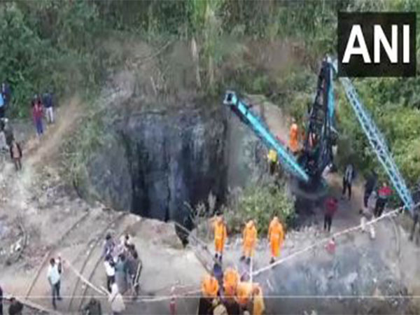 Army, SDRF, NDRF, and other agencies continue rescue operations in ...