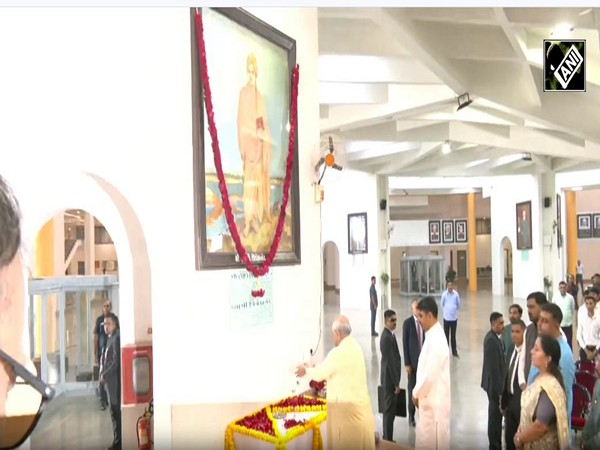 Gujarat CM Bhupendra Patel pays homage to Swami Vivekananda on his ...
