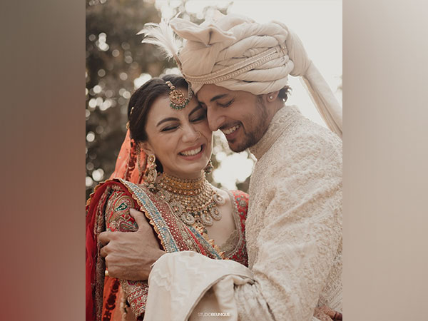 Singer Darshan Raval ties the knot with "best friend" Dharal Surelia