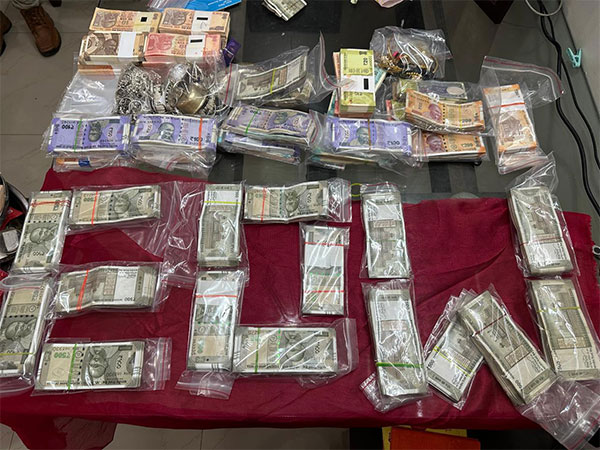 MP: EOW raids multiple locations of retired bank officer in disproportionate property case in ...