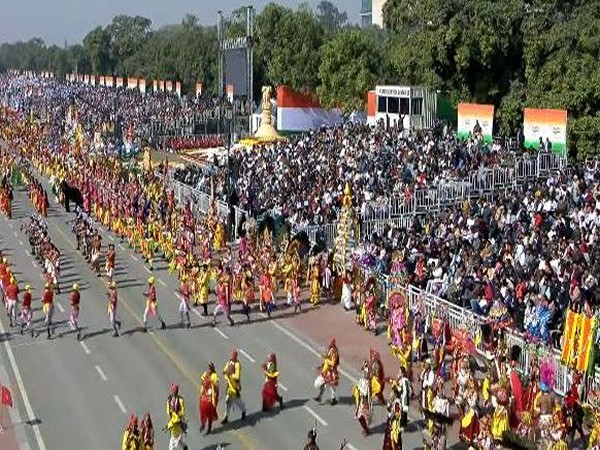 Delhi, Dadra and Nagar Haveli-Daman & Diu tableaux highlight education ...