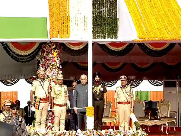 Andhra Governor Syed Abdul Nazeer unfurls National flag on 76th ...
