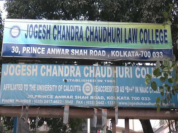Calcutta HC orders police security for Saraswati Puja at Jogesh Chandra ...