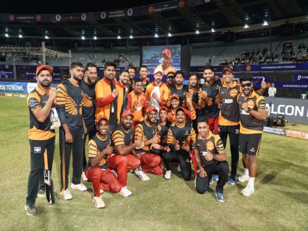 Hrithik Roshan attends ISPL match, celebrates victory of his team KVN ...
