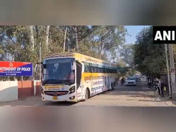 Bus carrying 44 deportees from Haryana arrives at Ambala