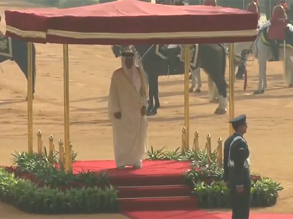Amir of Qatar receives Guard of Honour, ceremonial welcome at Rashtrapati Bhavan