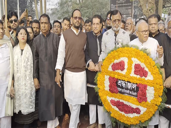 Bangladesh pays tributes to heroes of historic language movement