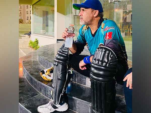 'Cricket Diplomacy': Ahead of high-stakes clash, Moin Khan advocates ...