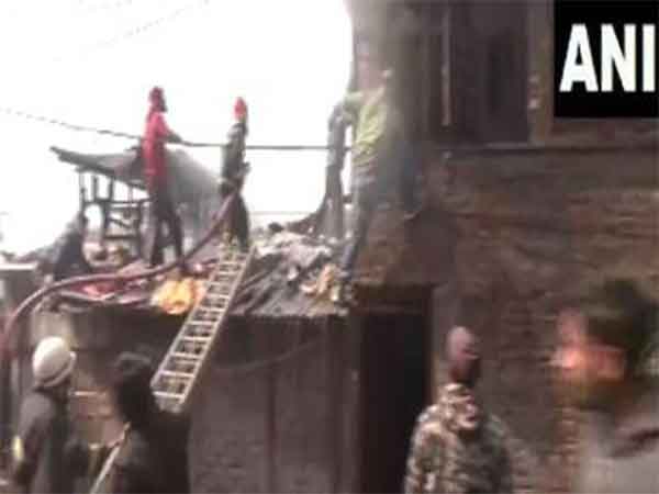 Fire breaks out at house in Srinagar