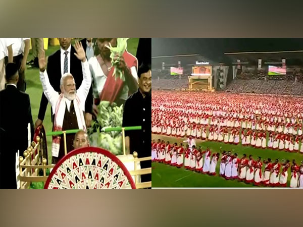 8,000 Jhumoir artists welcome PM Modi with their traditional ...