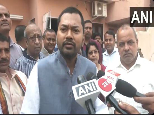 Bihar CM Nitish Kumar's son Nishant Kumar appeals to people to vote for ...