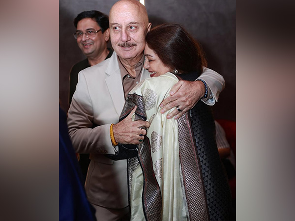 Kirron Kher pens adorable birthday note for "darling" husband Anupam Kher