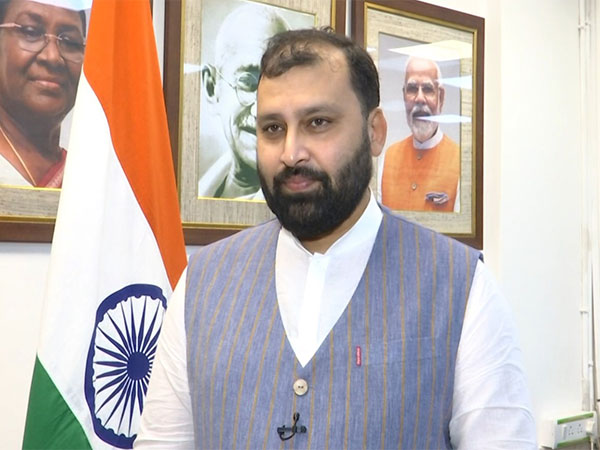 "In last 11 yrs Modi govt made historic increase in wages of Khadi ...