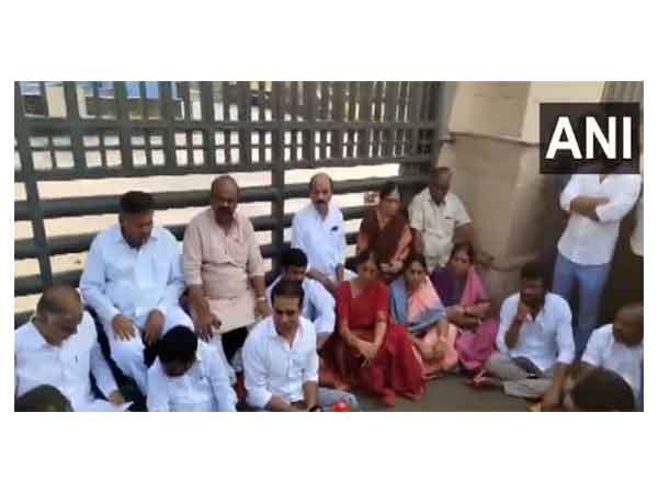 Telangana: BRS leaders stage protest on suspension of Jagadish Reddy ...