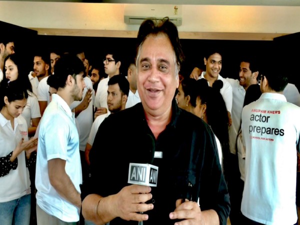 Manu Rishi Chadha conducts interactive session at Anupam's institute ...