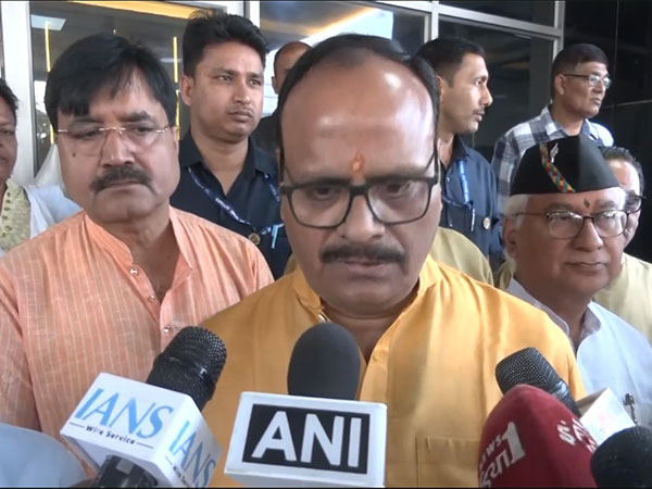 UP Dy CM Brajesh Pathak hits back at Akhilesh Yadav, calls SP ...