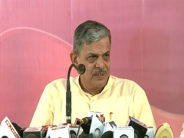 "Those who advocate the Ganga-Jamuni culture never thought of bringing Dara Shikoh forward": RSS ...